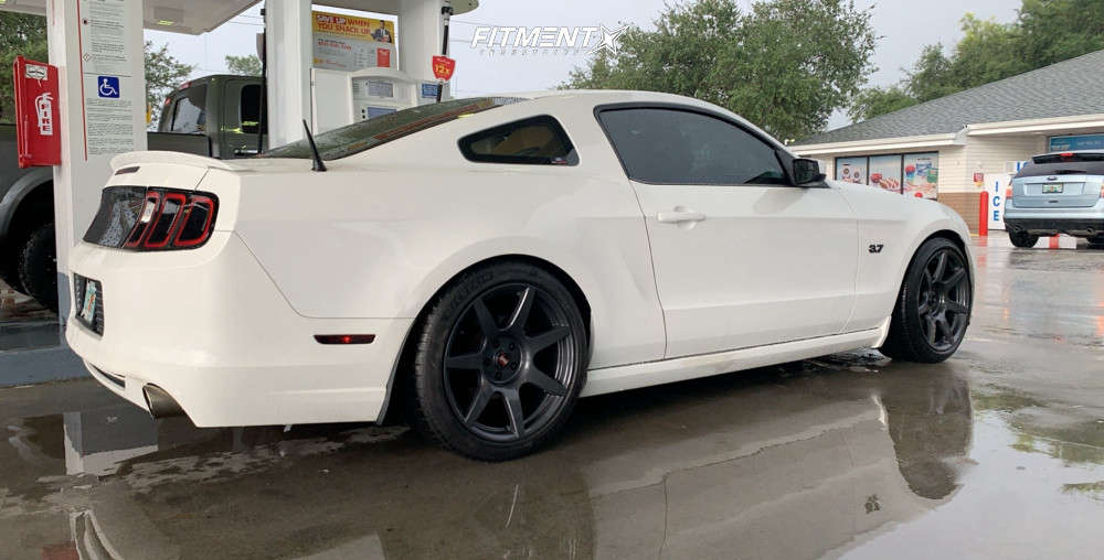 2013 Ford Mustang Base with 19x10 SVE R350 and Michelin 265x40 on ...