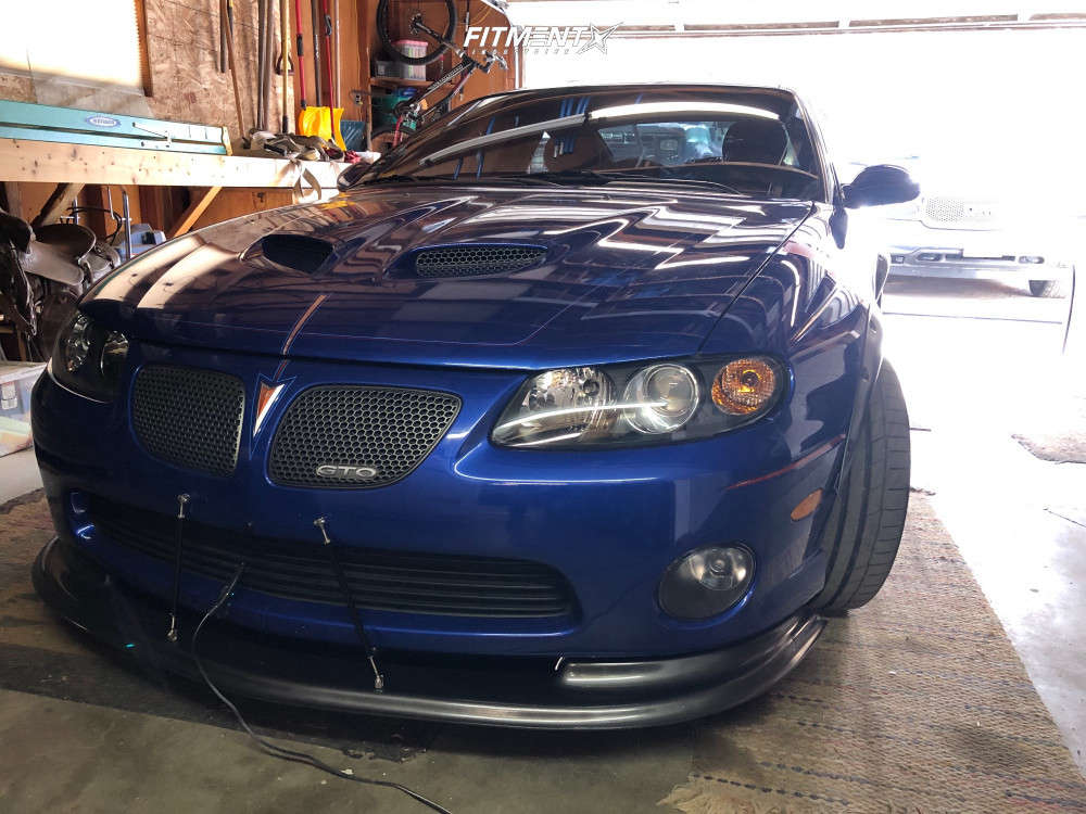 2006 Pontiac GTO Base with 18x8 Niche M222 and Continental 245x35 on ...