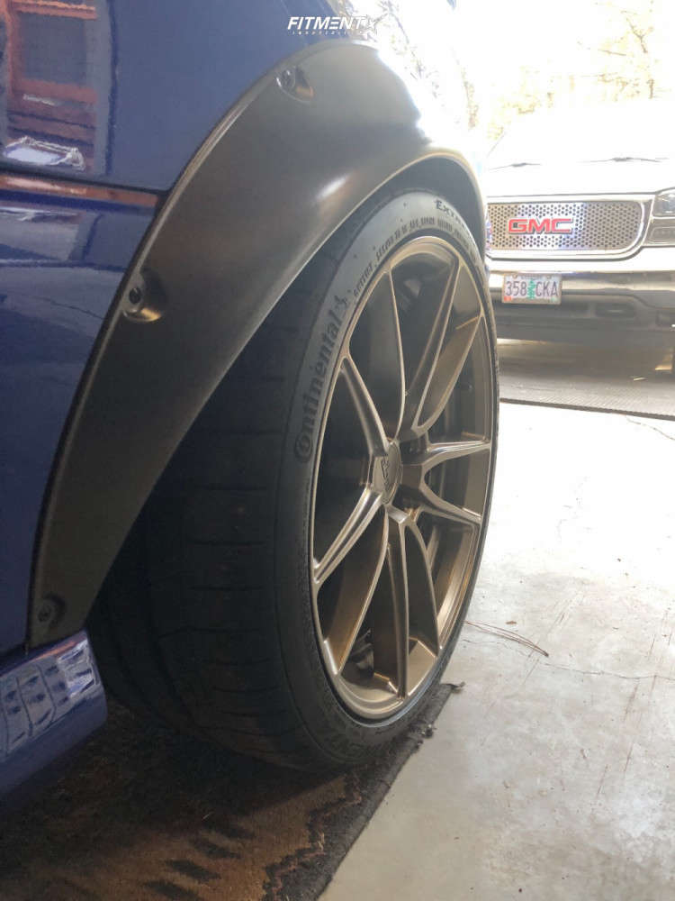 2006 Pontiac GTO Base with 18x8 Niche M222 and Continental 245x35 on ...