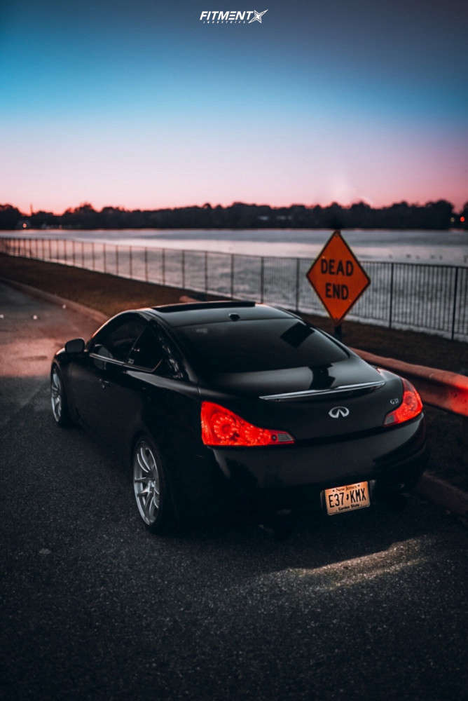 2008 INFINITI G37 Base with 19x9.5 ESR Sr08 and Kumho 245x35 on ...