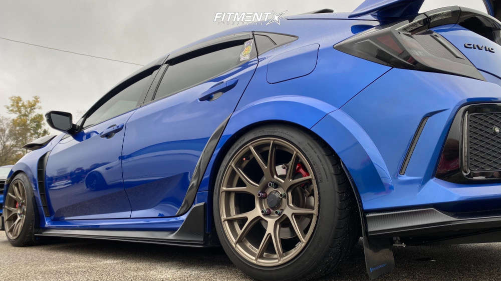 2018 Honda Civic Type R with 18x9.5 Konig Ampliform and Nitto 245x40 on ...