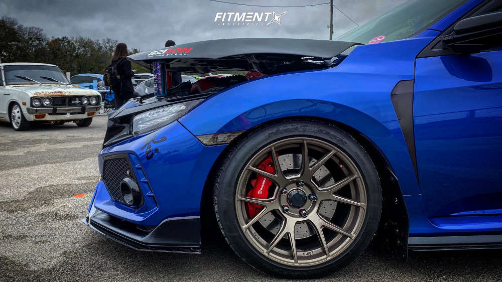 2018 Honda Civic Type R with 18x9.5 Konig Ampliform and Nitto 245x40 on ...
