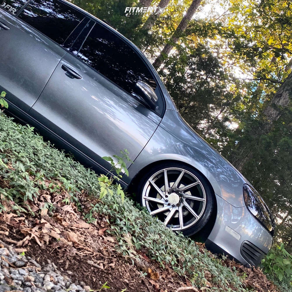 2012 Volkswagen Golf Base with 18x8.5 F1R F29 and Pirelli 205x45 on ...