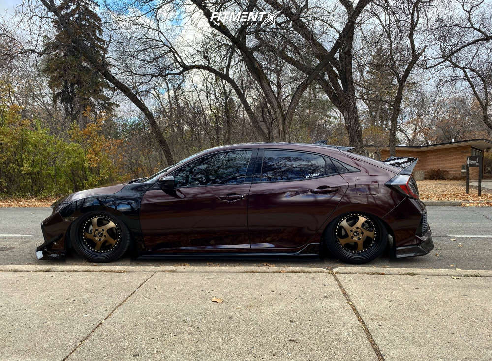 2017 Honda Civic Sport with 18x8.5 JNC Jnc034 and Cooper 235x35 on ...