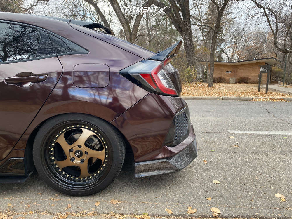 2017 Honda Civic Sport with 18x8.5 JNC Jnc034 and Cooper 235x35 on ...