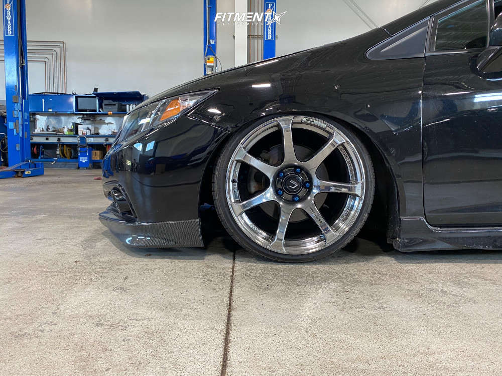 2013 Honda Civic Si with 18x9 Cosmis Racing Mr7 and Achilles 215x35 on ...