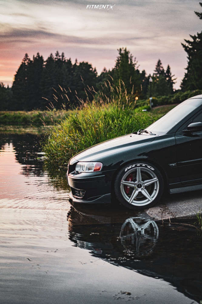 2006 Volvo S60 R with 18x9 Advanti Racing Cammino and Nitto 235x40 on ...