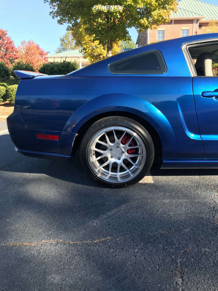 2006 Ford Mustang GT with 18x9 XXR 530d and Federal 255x35 on Lowering ...
