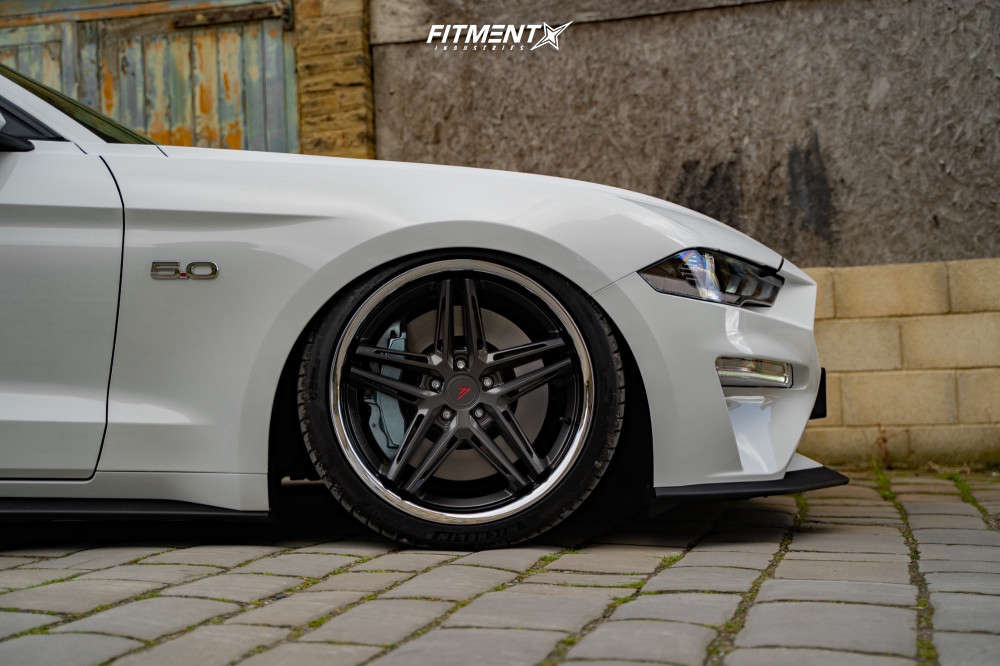 2019 Ford Mustang GT Premium with 20x8.5 Ferrada CM1 and Michelin ...