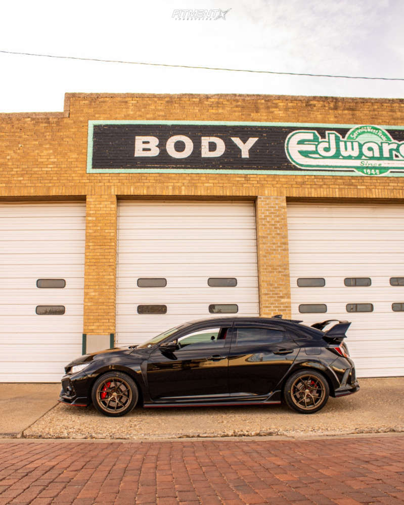 2017 Honda Civic Type R with 18x9.5 Superspeed Rf05rr and Firestone ...