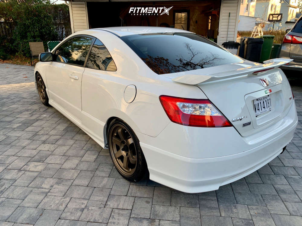 2006 Honda Civic Si 2dr Coupe (2.0L 4cyl 6M) with 17x8 AVID1 AV6 and ...