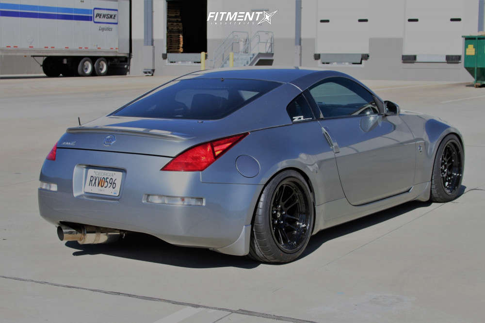 2005 Nissan 350Z Touring with 18x9.5 Cosmis Racing Xt-206r and Mickey ...
