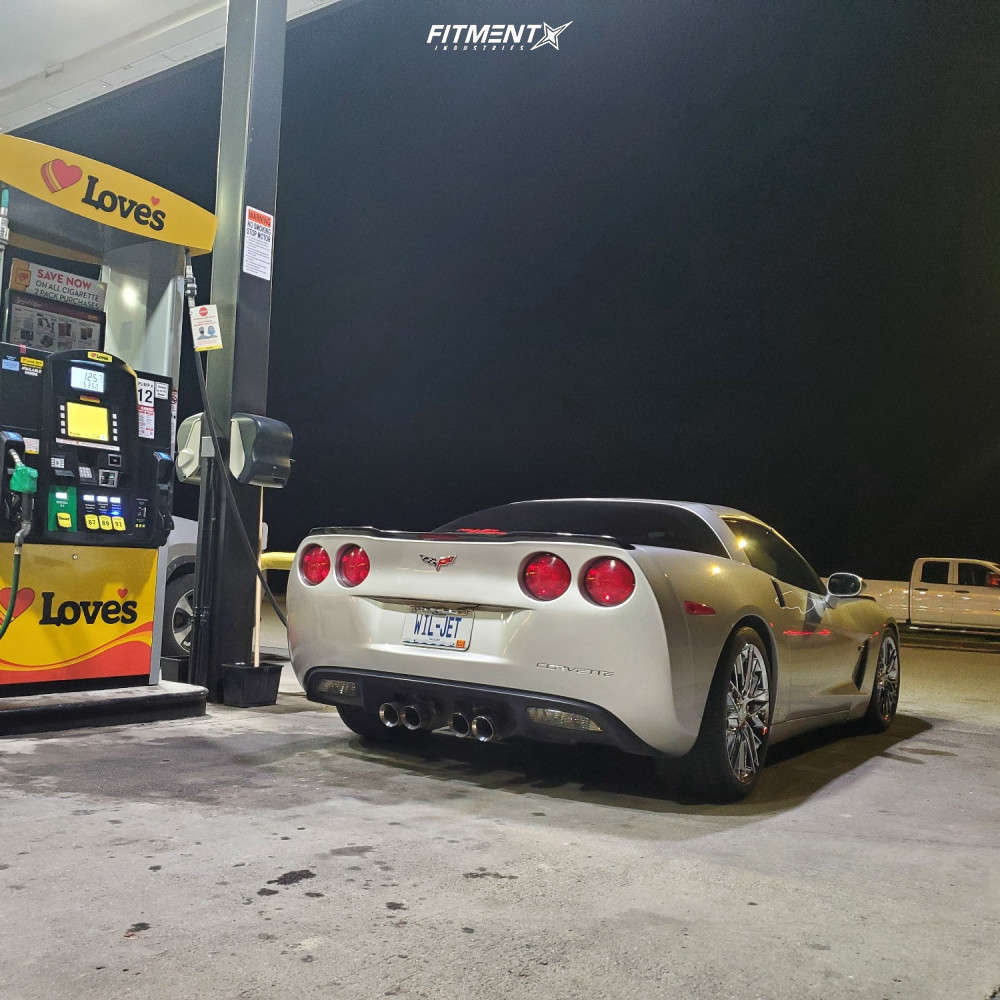 2008 Chevrolet Corvette Base with 18x9.5 OE Performance 121 and ...