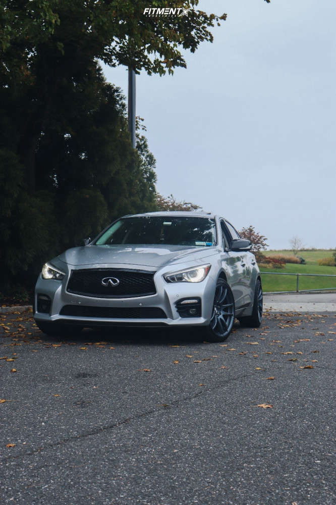 2015 INFINITI Q50 Sport with 19x9.5 ESR Sr08 and Nankang 255x35 on ...