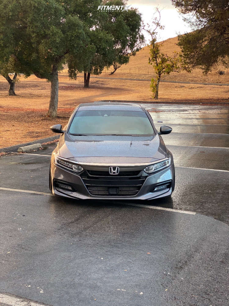 2018 Honda Accord Sport with 19x10.5 ESR Sr05 and Federal 235x35 on ...