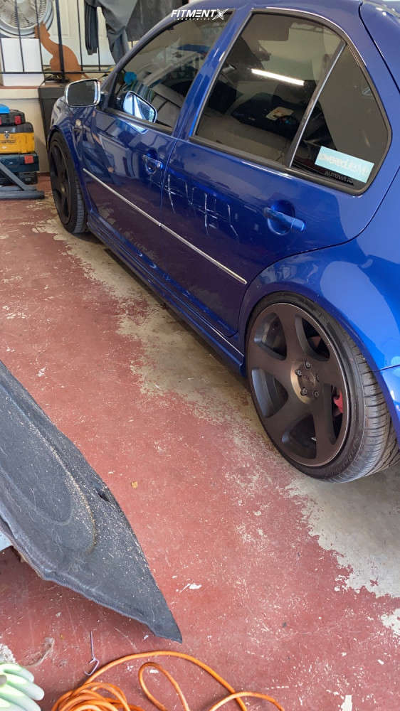 2005 Volkswagen Jetta GLI with 18x8.5 Rotiform Tmb and Otani 225x45 on ...