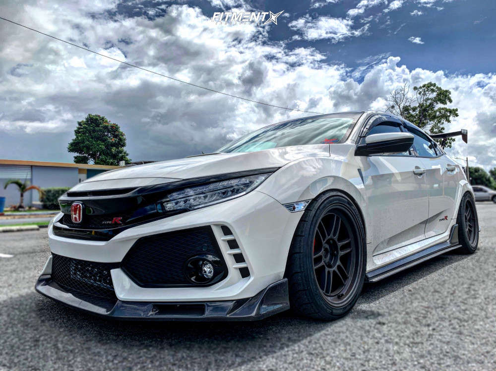 2019 Honda Civic Type R with 18x9.5 ESR Sr11 and Zestino 265x35 on ...