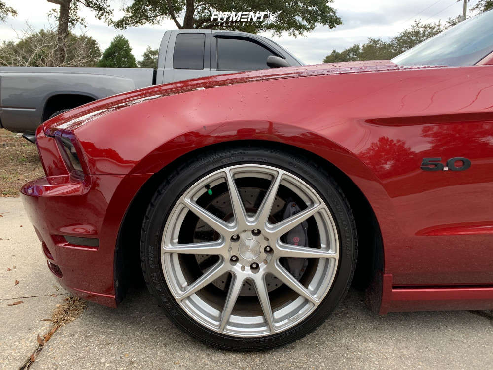 2014 Ford Mustang GT with 19x8.5 Niche Essen and Sumitomo 255x35 on ...