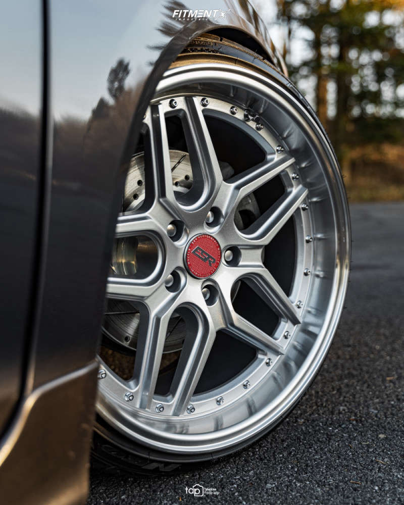 2014 Honda Civic Si with 18x9.5 ESR Cs15 and Nitto 215x35 on Coilovers ...