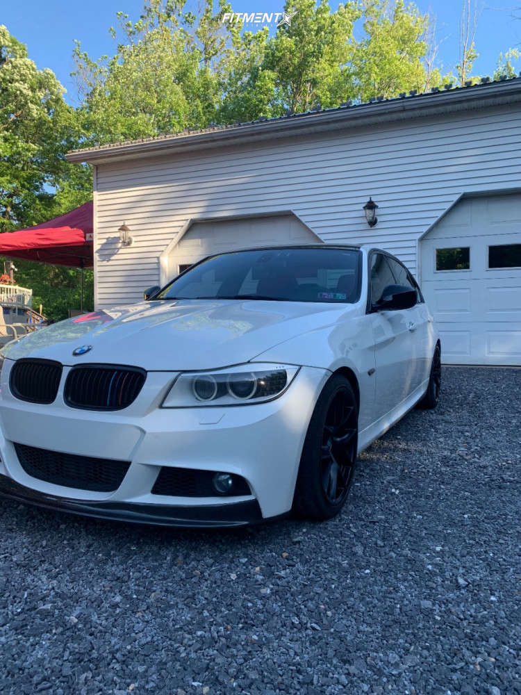 2011 BMW 335i XDrive Base with 18x8.5 ESR Rf2 and Nitto 235x40 on Stock ...