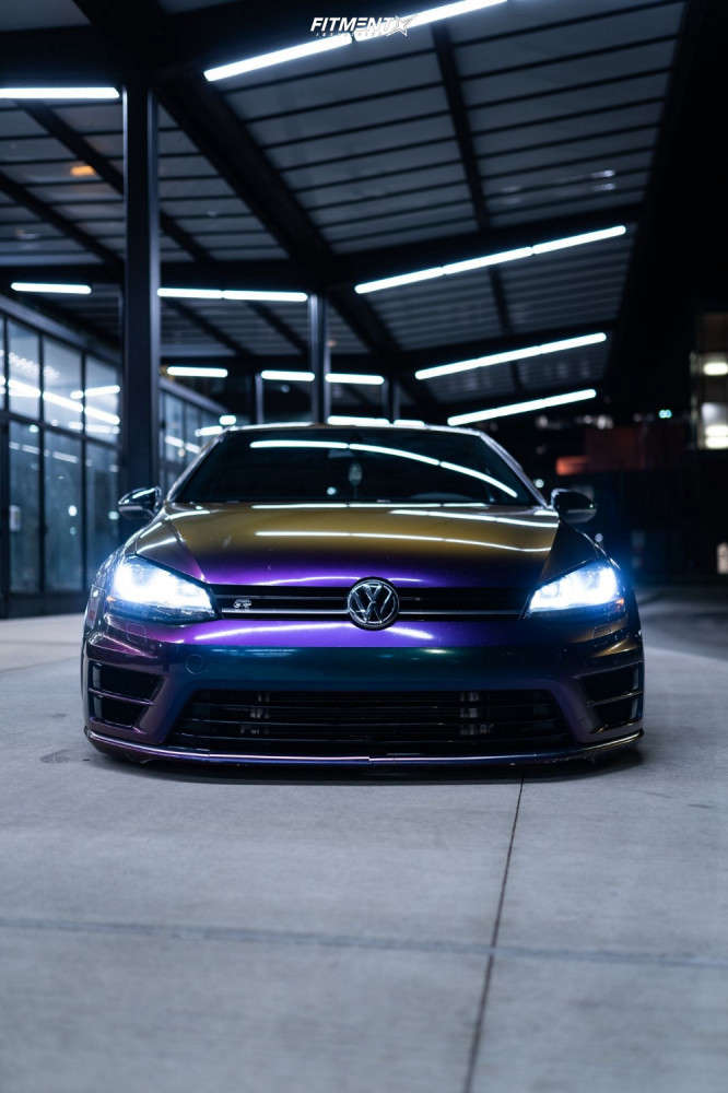 2016 Volkswagen Golf R Base with 18x9.5 Rotiform Vda and Federal 215x35 ...