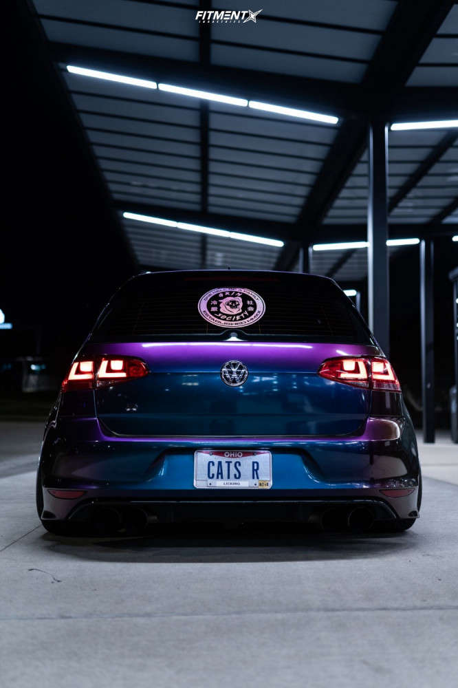 2016 Volkswagen Golf R Base with 18x9.5 Rotiform Vda and Federal 215x35 ...