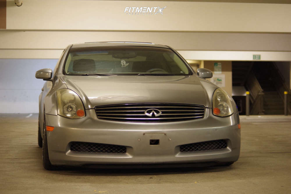 2004 INFINITI G35 Base with 18x9.75 XXR 527 and Federal 245x35 on Air ...
