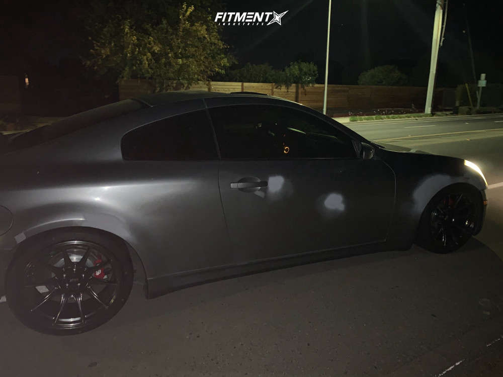 2004 INFINITI G35 Base with 18x9.75 XXR 527 and Federal 245x35 on Air ...