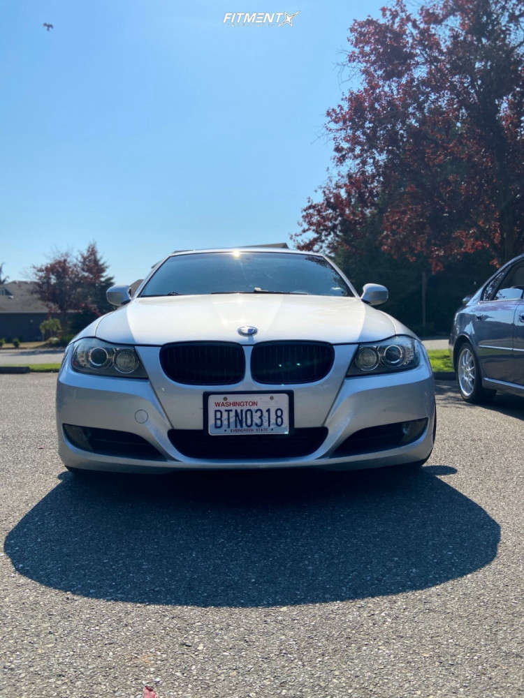 2009 BMW 335i Base with 18x9.5 XXR 575 and Nitto 255x35 on Stock ...