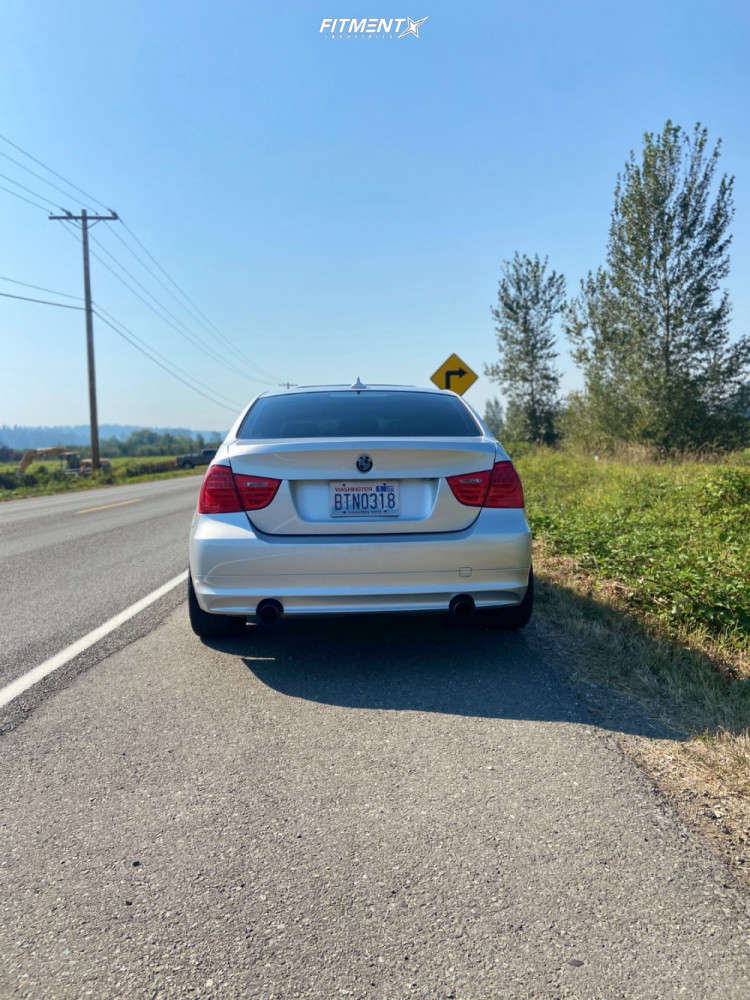 2009 BMW 335i Base with 18x9.5 XXR 575 and Nitto 255x35 on Stock ...