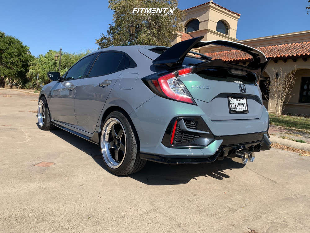 2020 Honda Civic Sport with 18x9 Cosmis Racing Xt-005r and Continental ...