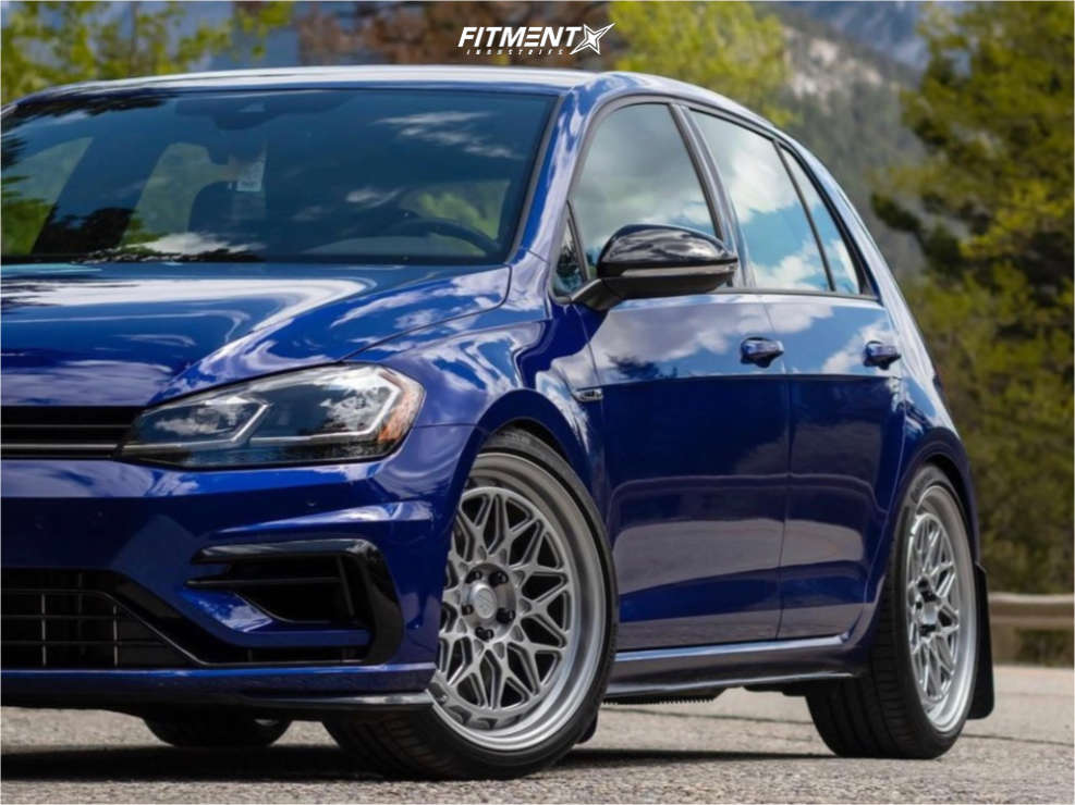 2019 Volkswagen Golf R Base with 19x8.5 NXS MHB and Continental 235x35 ...