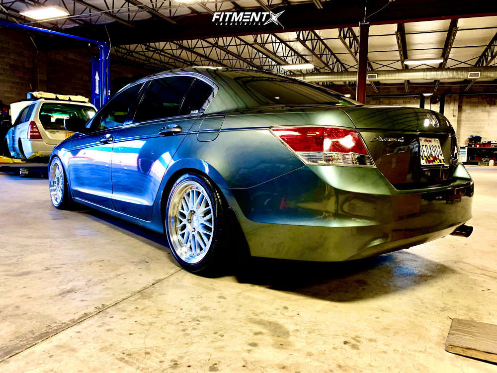 2009 Honda Accord EX-L with 18x8 Versus Racing Vs243 and Fullway 235x40 ...