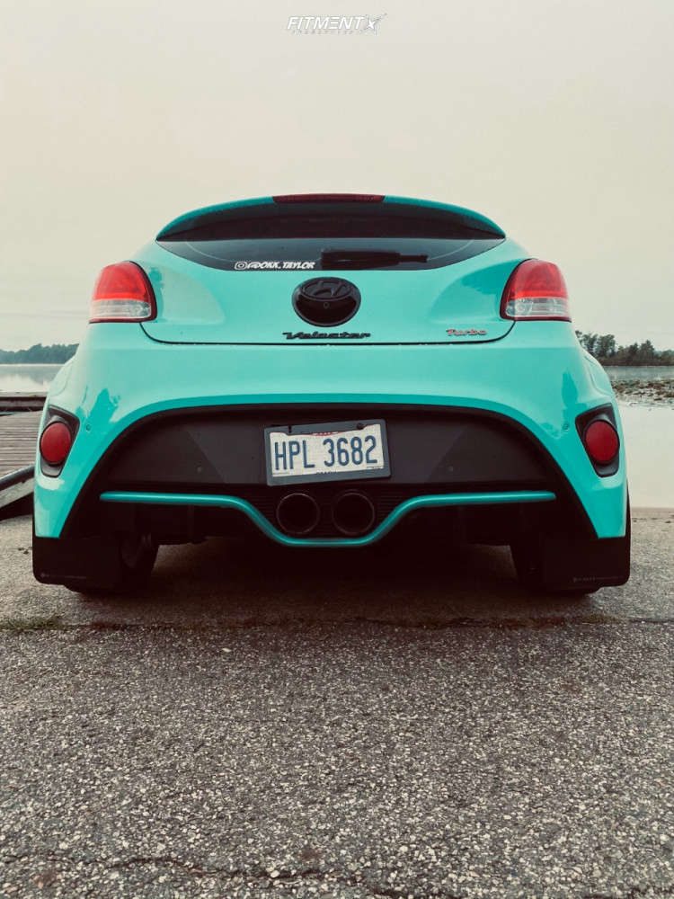 2013 Hyundai Veloster Turbo with 17x7 Drag Dr63 and Michelin 245x35 on ...