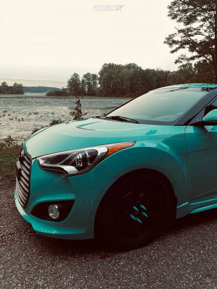 2013 Hyundai Veloster Turbo with 17x7 Drag Dr63 and Michelin 245x35 on ...
