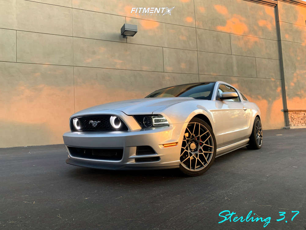 2014 Ford Mustang Base with 20x8.5 American Muscle Gt500 Style and ...