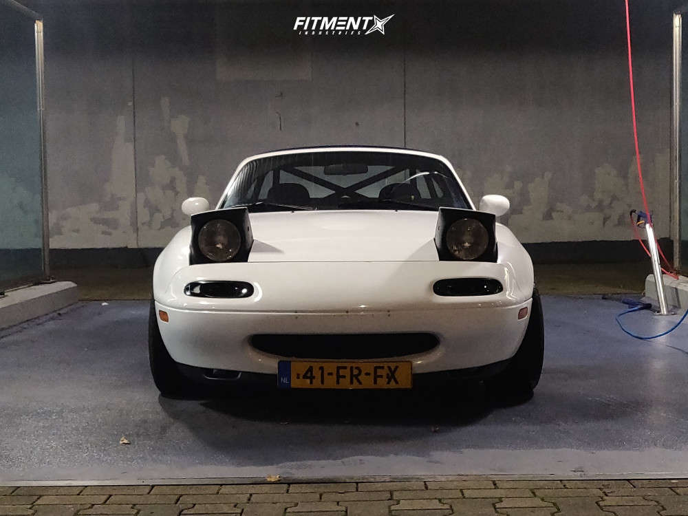 1992 Mazda MX-5 Miata Base with 15x8 Japan Racing JR11 and Toyo Tires ...