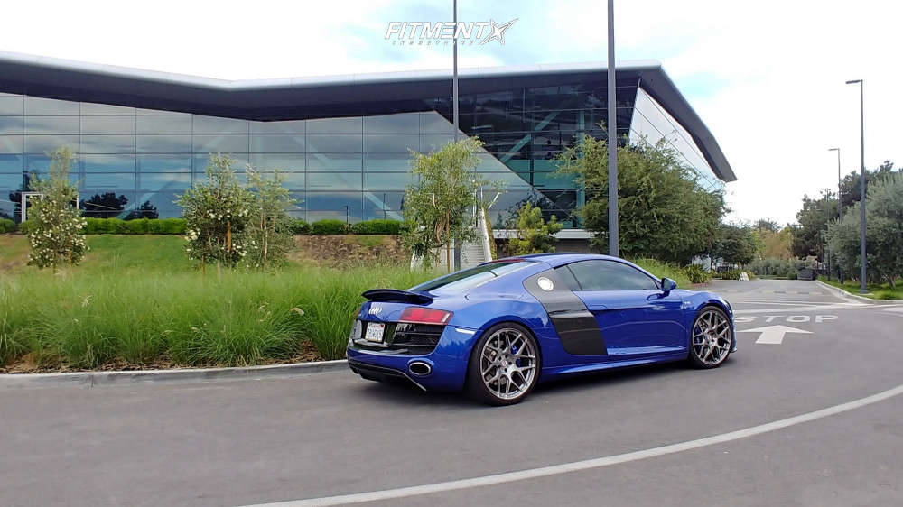 2009 Audi R8 Base with 20x9 HRE P40SC and Michelin 245x30 on Coilovers ...