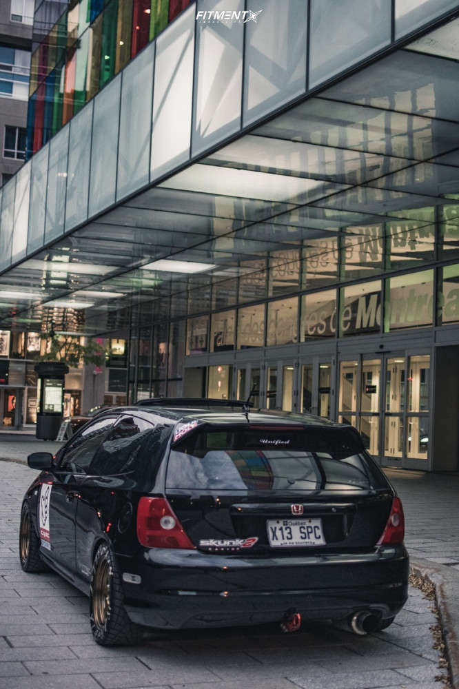 2002 Honda Civic SiR with 15x7 Rota Grid and Toyo Tires 225x45 on ...