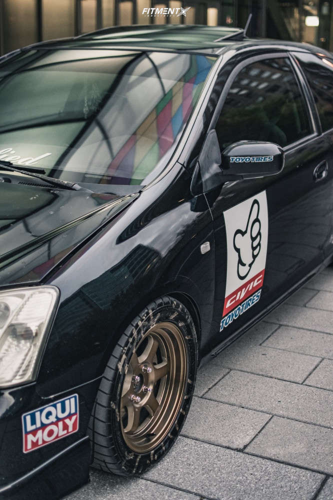 2002 Honda Civic SiR with 15x7 Rota Grid and Toyo Tires 225x45 on ...