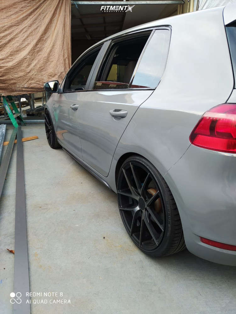 2013 Volkswagen GTI Base with 19x9.5 Niche Targa and Nankang 225x35 on ...