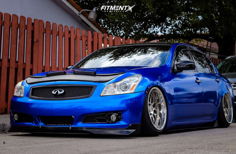 2007 INFINITI G35 X with 18x10.5 GMR GS-01 and Landsail 225x40 on Air ...