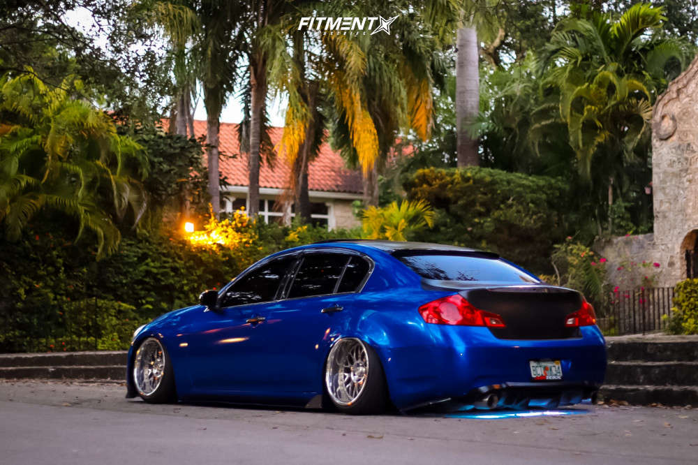 2007 INFINITI G35 X with 18x10.5 GMR GS-01 and Landsail 225x40 on Air ...