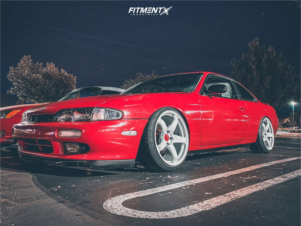 1995 Nissan 240SX SE with 18x9.5 GMR GMR-04 and Federal 225x35 on ...