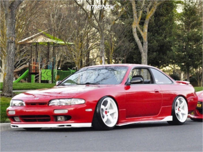 1995 Nissan 240SX SE with 18x9.5 GMR GMR-04 and Federal 225x35 on ...