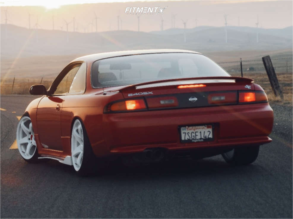 1995 Nissan 240SX SE with 18x9.5 GMR GMR-04 and Federal 225x35 on ...