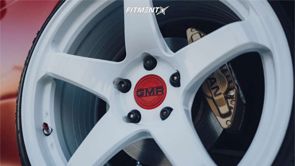 1995 Nissan 240SX SE with 18x9.5 GMR GMR-04 and Federal 225x35 on ...