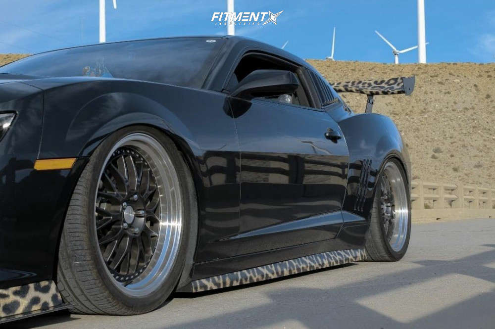 2015 Chevrolet Camaro LT with 20x9 ESR Sr01 and Pirelli 275x30 on Air ...