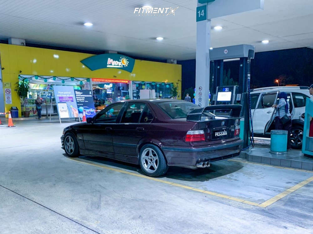 1995 BMW 325i Base with 16x7.5 Racing Dynamics RGP and Toyo Tires ...