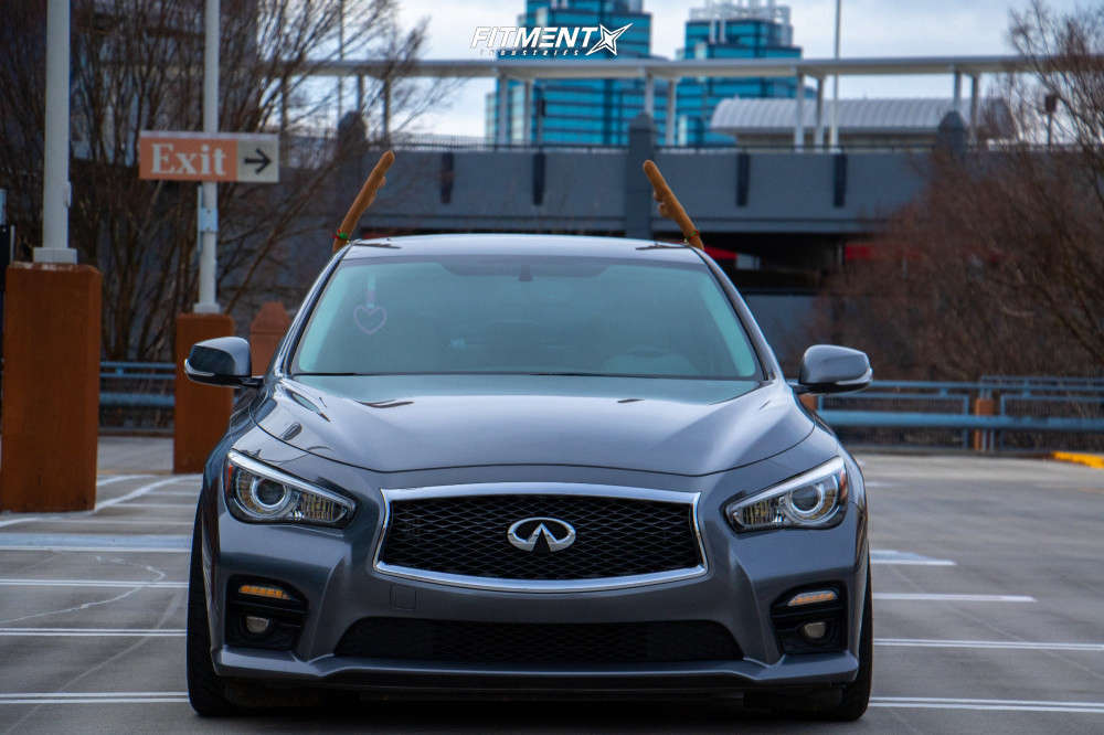 2015 INFINITI Q50 Sport with 19x9.5 Aodhan Ds02 and Federal 245x40 on ...